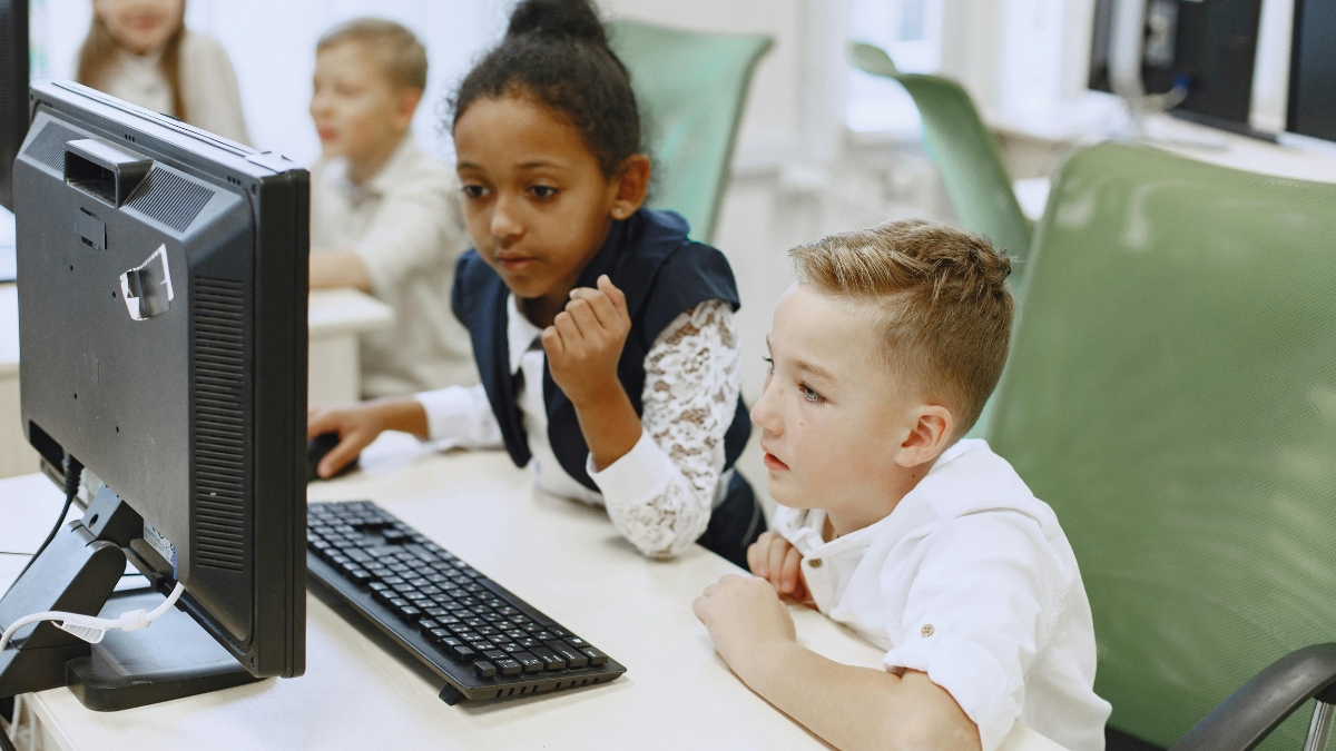 Why the Lenovo ThinkCentre Neo 30a Gen 3 All-in-One Feels Built for the ...